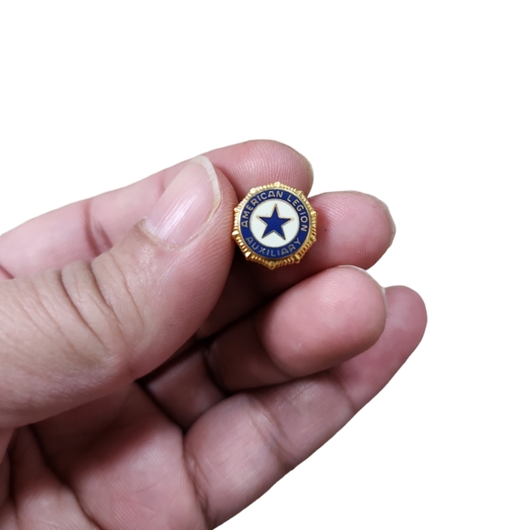 Accessories | Vintage Gold Toned Blue Enamel American Legion Auxiliary ...